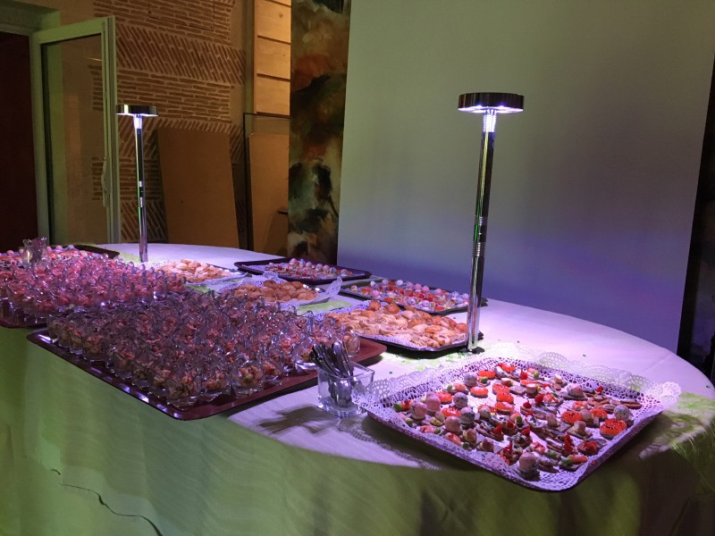 Louer Eclairage de buffet sur batterie contrôlable à distance ...